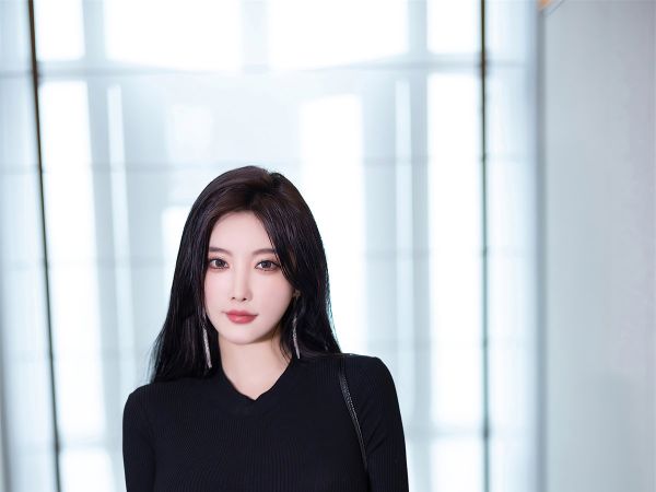 『杨晨晨』与「语画界」合作的作品 | 287套高清写真（全） 完结更新-微看VCAN